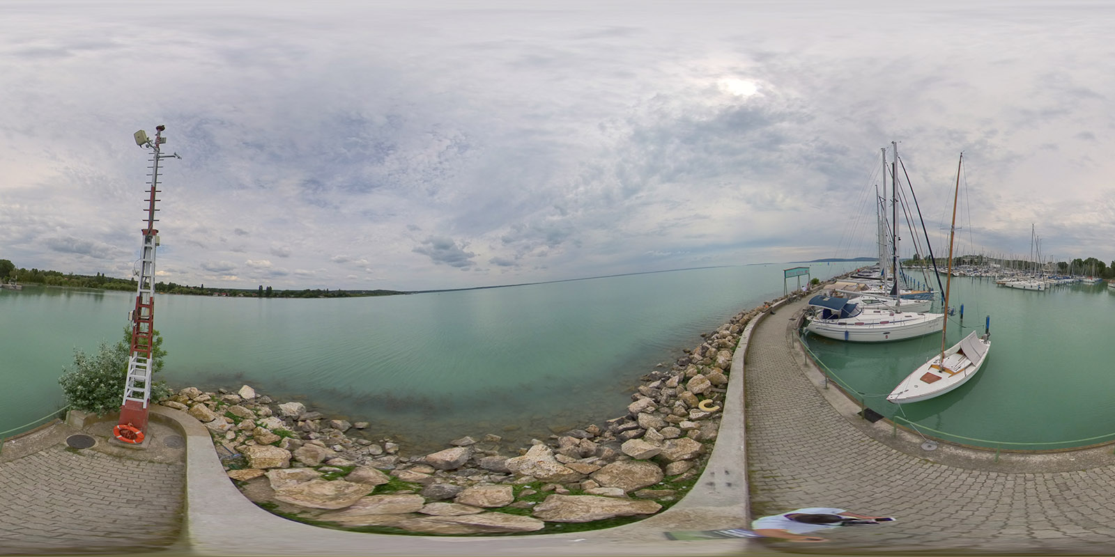 Balatonkenese – Hajóállomás – Balatoni Kikötők